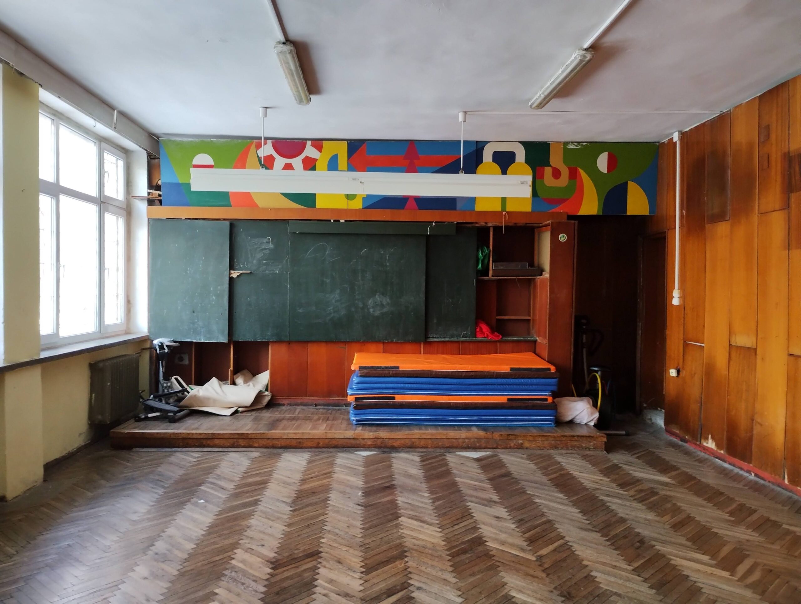 Primary School ,,Chernorizetc Hrabar”, Varna, Bulgaria – LightSource ...